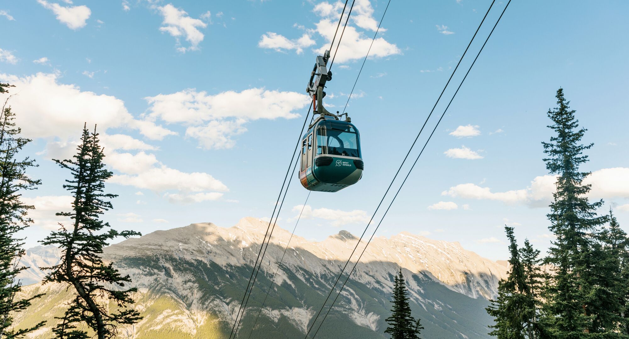 2000x1080_jpg-2021_BanffGondola_Sightseeing_PursuitBanffJasperCollection | Thabela Travel
